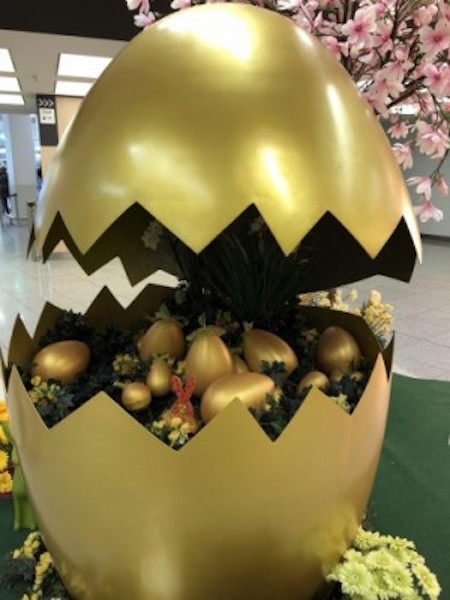 Brussels Airport brings in spring and treats passengers to chocolate ...